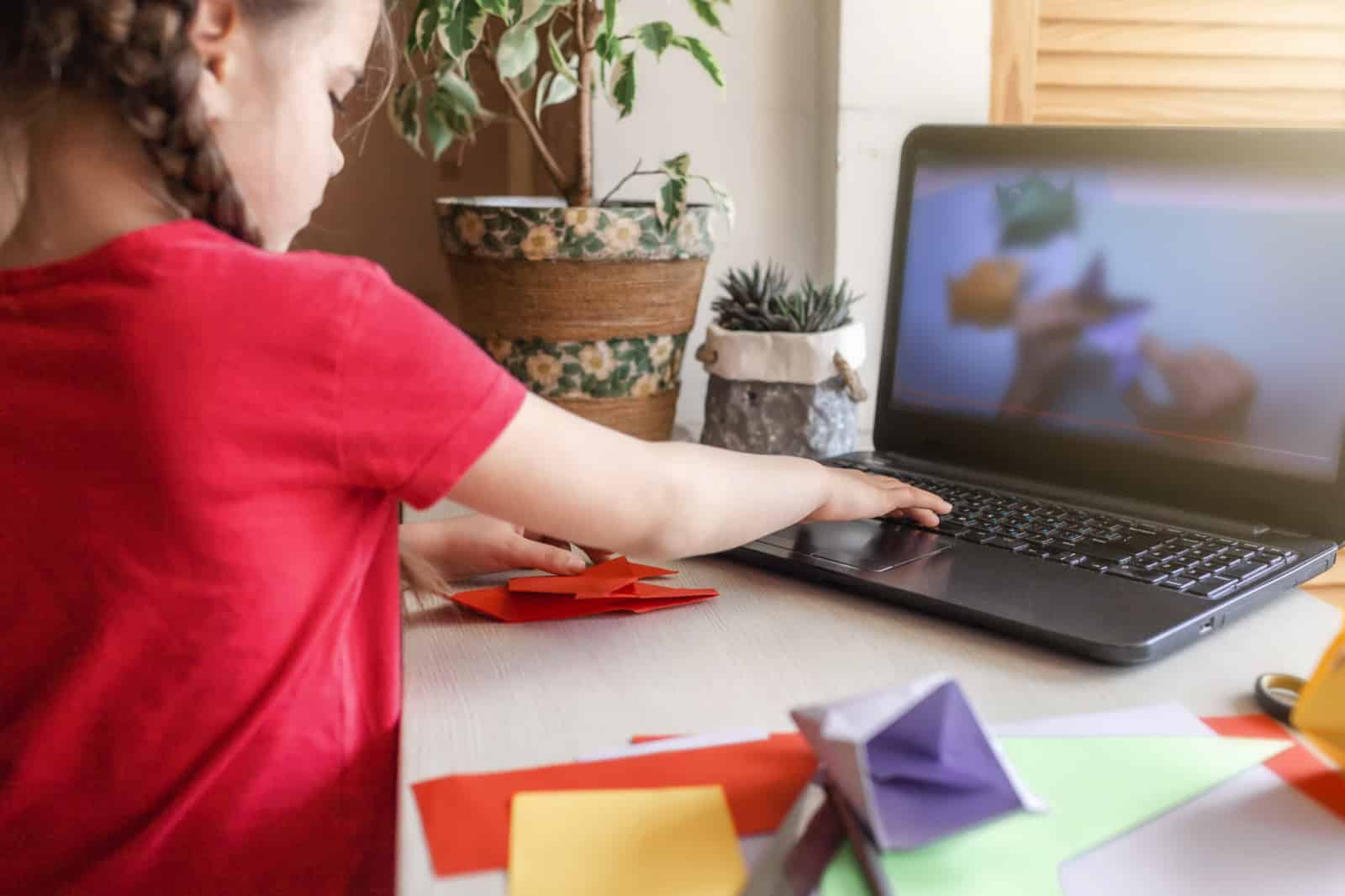 Kinderchats: Tipps für sicheres Chatten im Internet - Das Familienmagazin