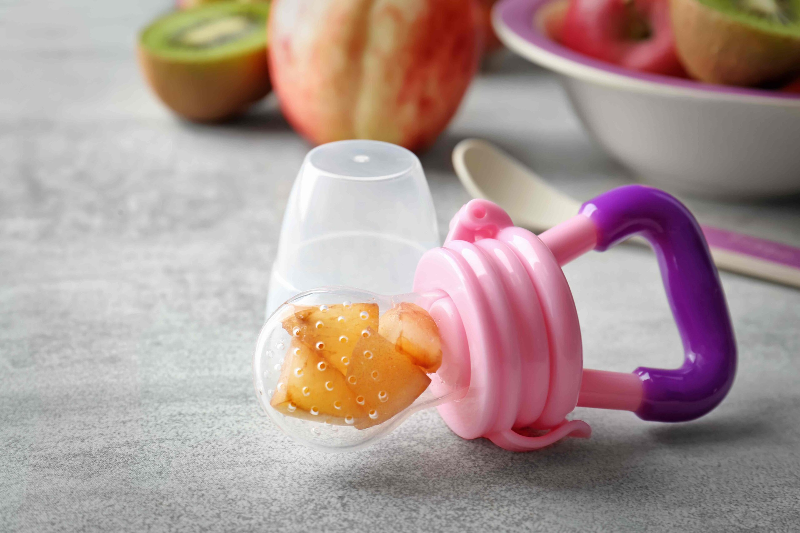 Fruchtsauger fürs Baby: Sinnvoll oder Quatsch? - Das Familienmagazin